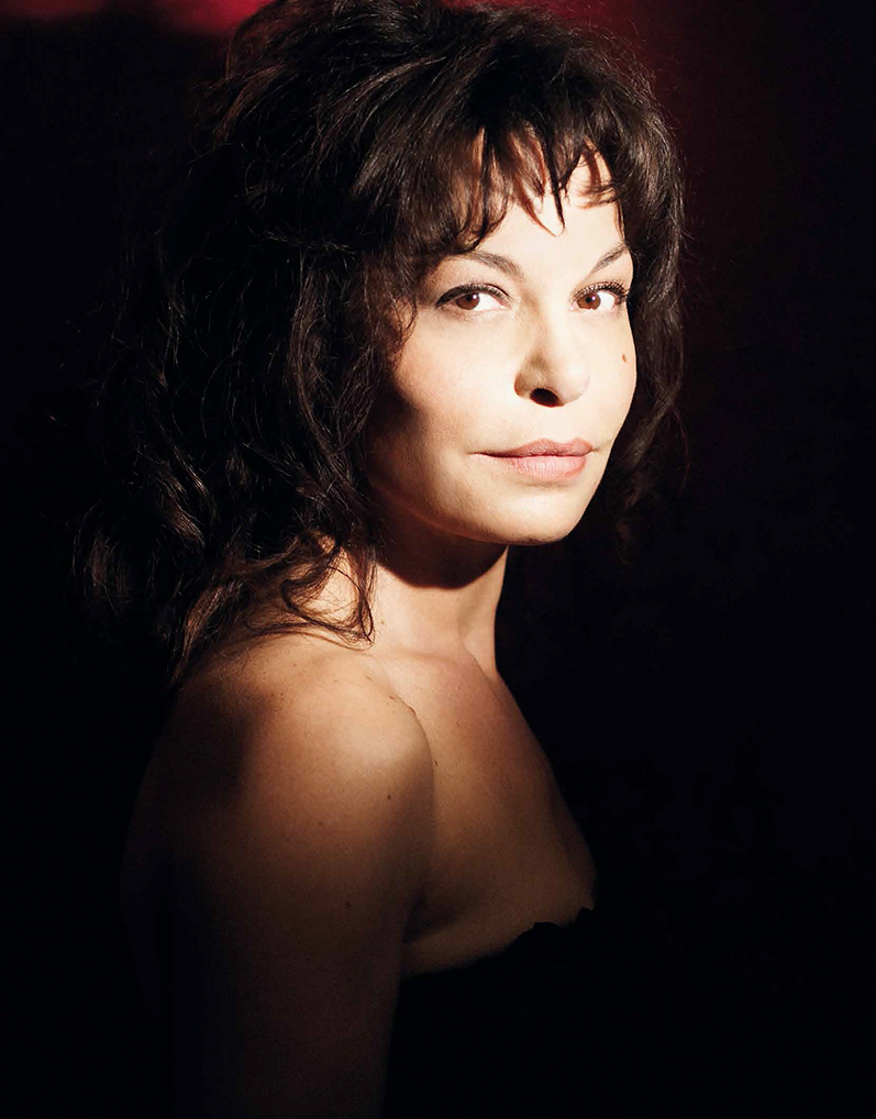 Isabelle Mergault - Femme Majuscule